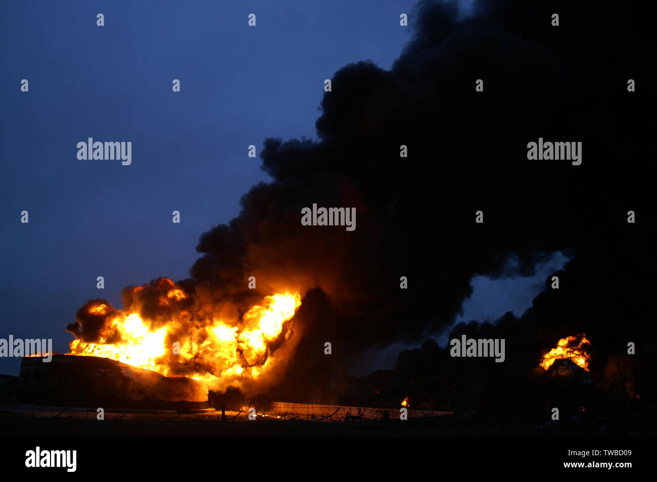 Tank terminal hi-res stock photography and images - Alamy