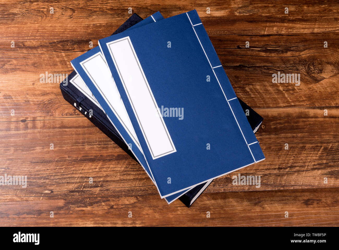 Rice paper books hi-res stock photography and images - Alamy
