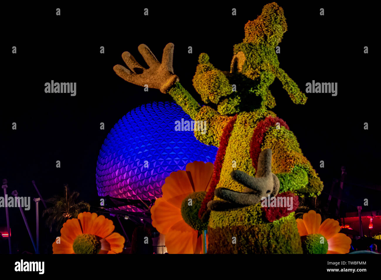 Orlando, Florida. June 03, 2019. Goofy topiary and sphere Spaceship ...