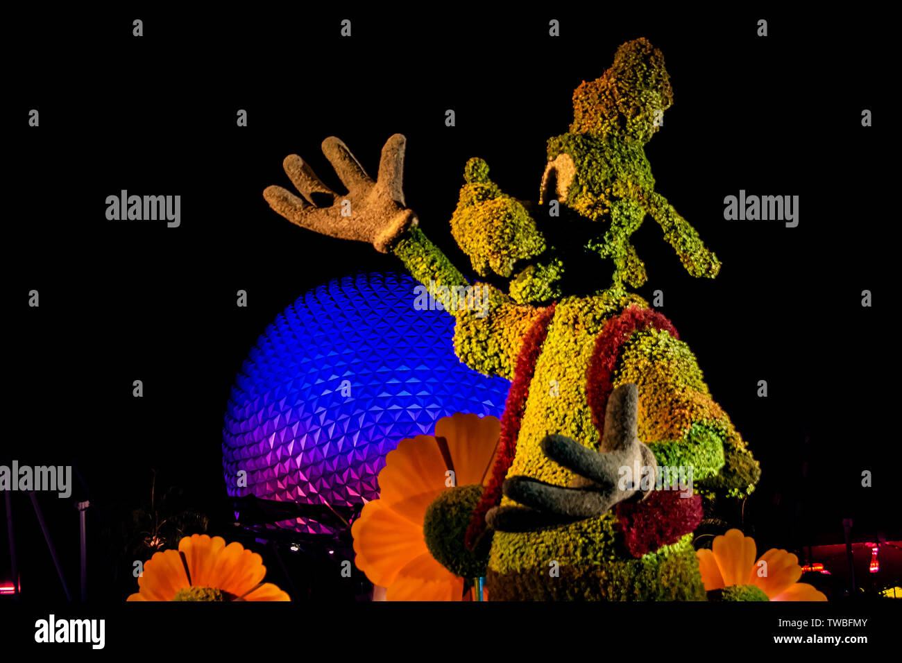 Orlando, Florida. June 03, 2019. Goofy topiary and sphere Spaceship ...