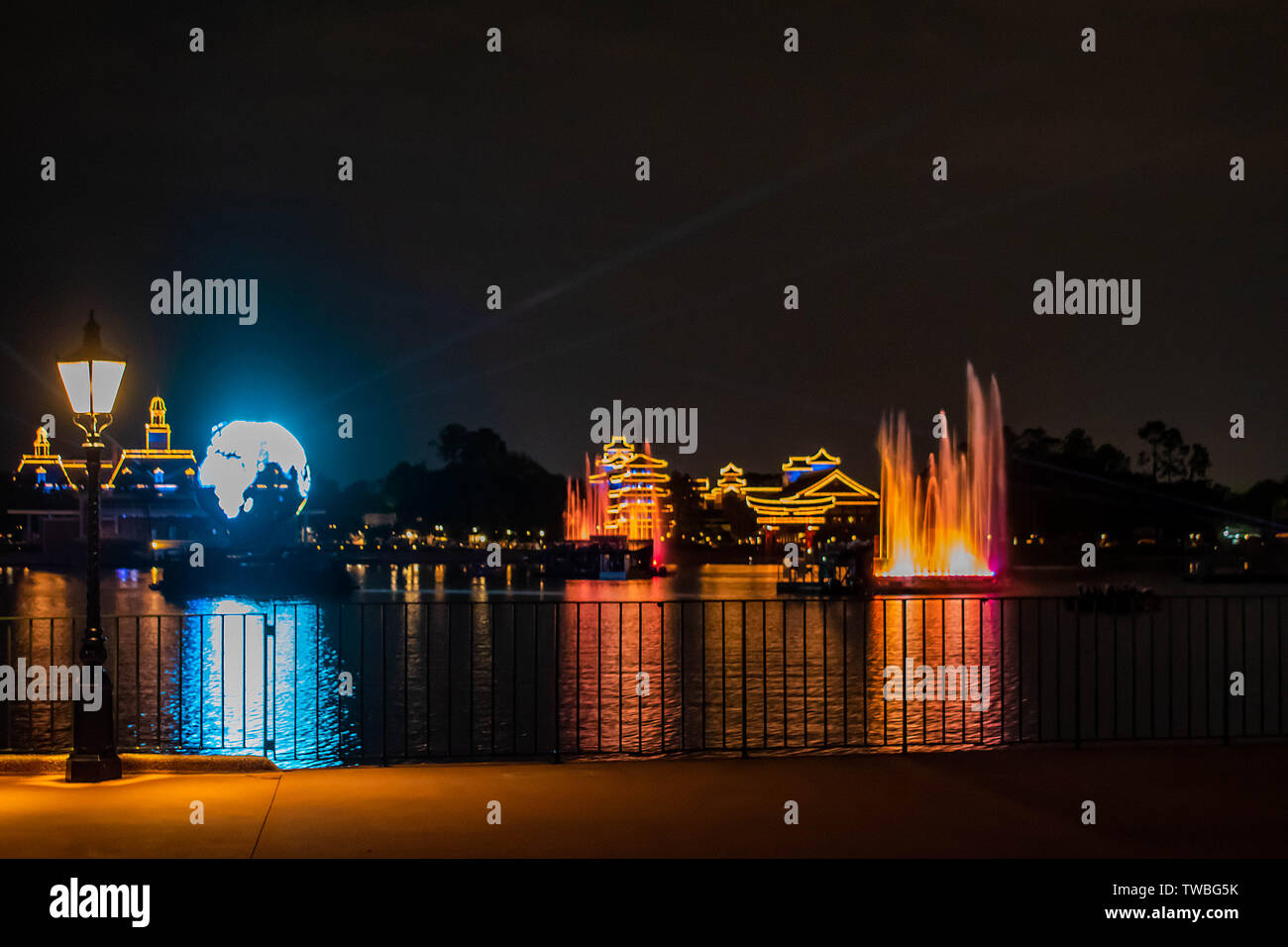 Epcot illuminations hi-res stock photography and images - Alamy
