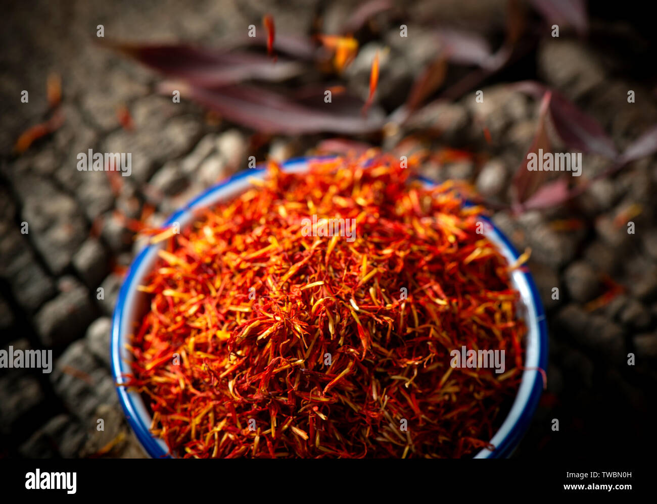 Safflower plants hi-res stock photography and images - Alamy