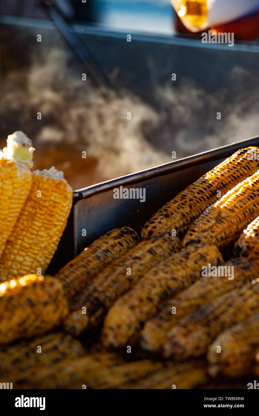 Misir. Corn on the cob a traditional Turkish street food being sold ...