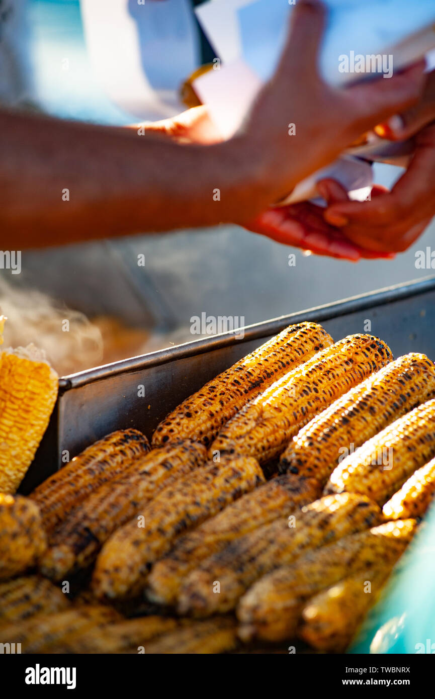 Misir. Corn on the cob a traditional Turkish street food being sold ...