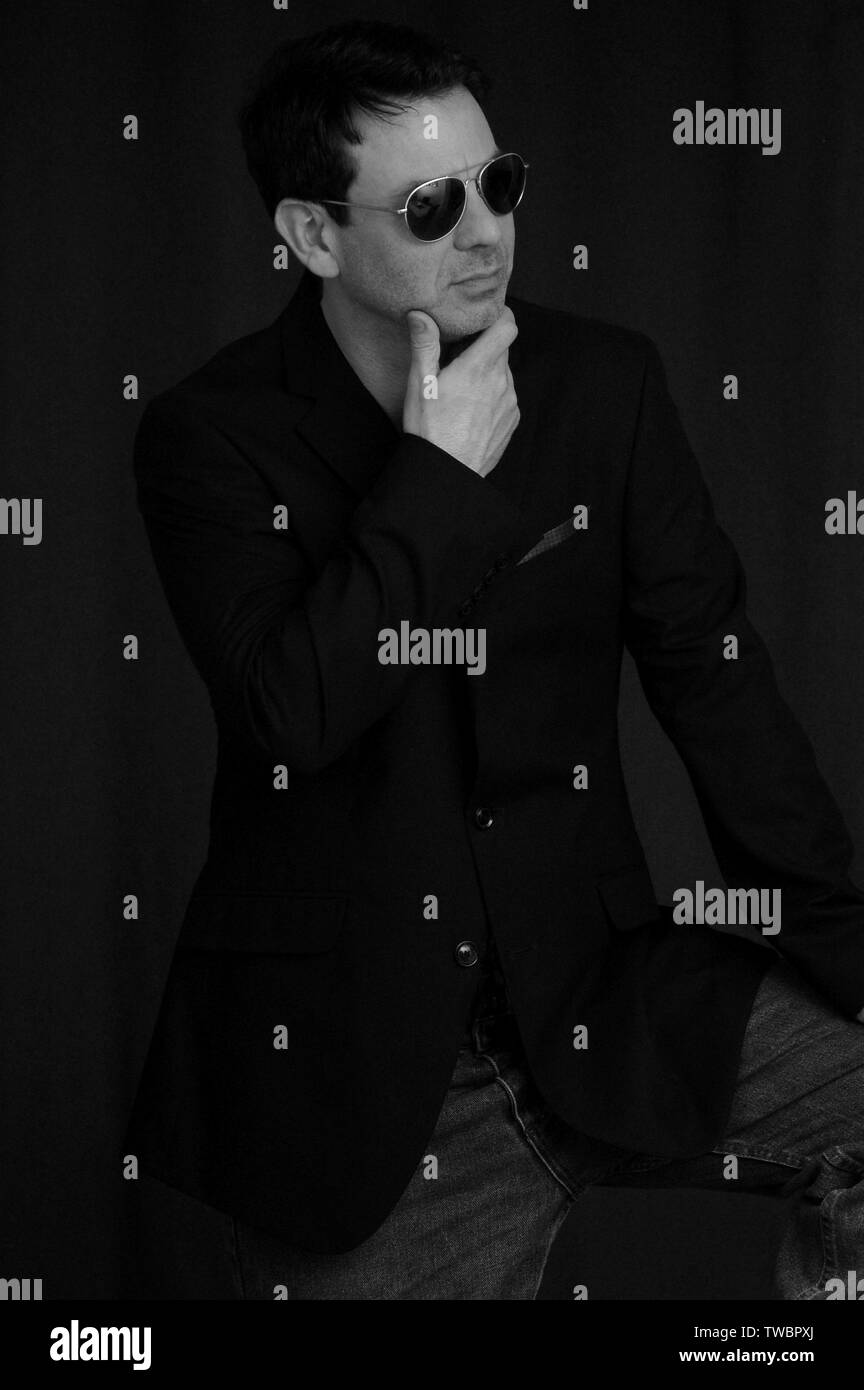 Cool man in sunglasses suit Black and White Stock Photos & Images - Alamy