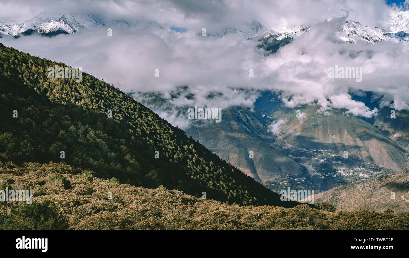 Meri snow mountains hi-res stock photography and images - Alamy