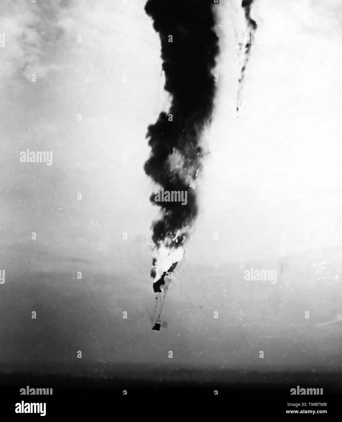 Observation balloon ww1 Black and White Stock Photos & Images - Alamy