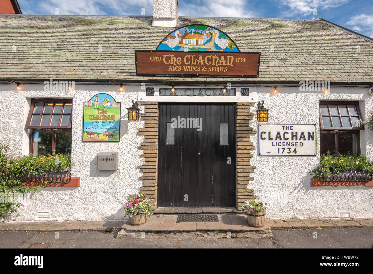Scotland drymen clachan inn hi-res stock photography and images - Alamy