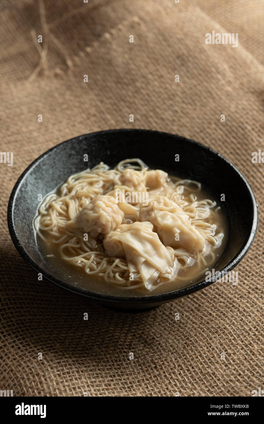 Cloud noodles on burlap Stock Photo - Alamy
