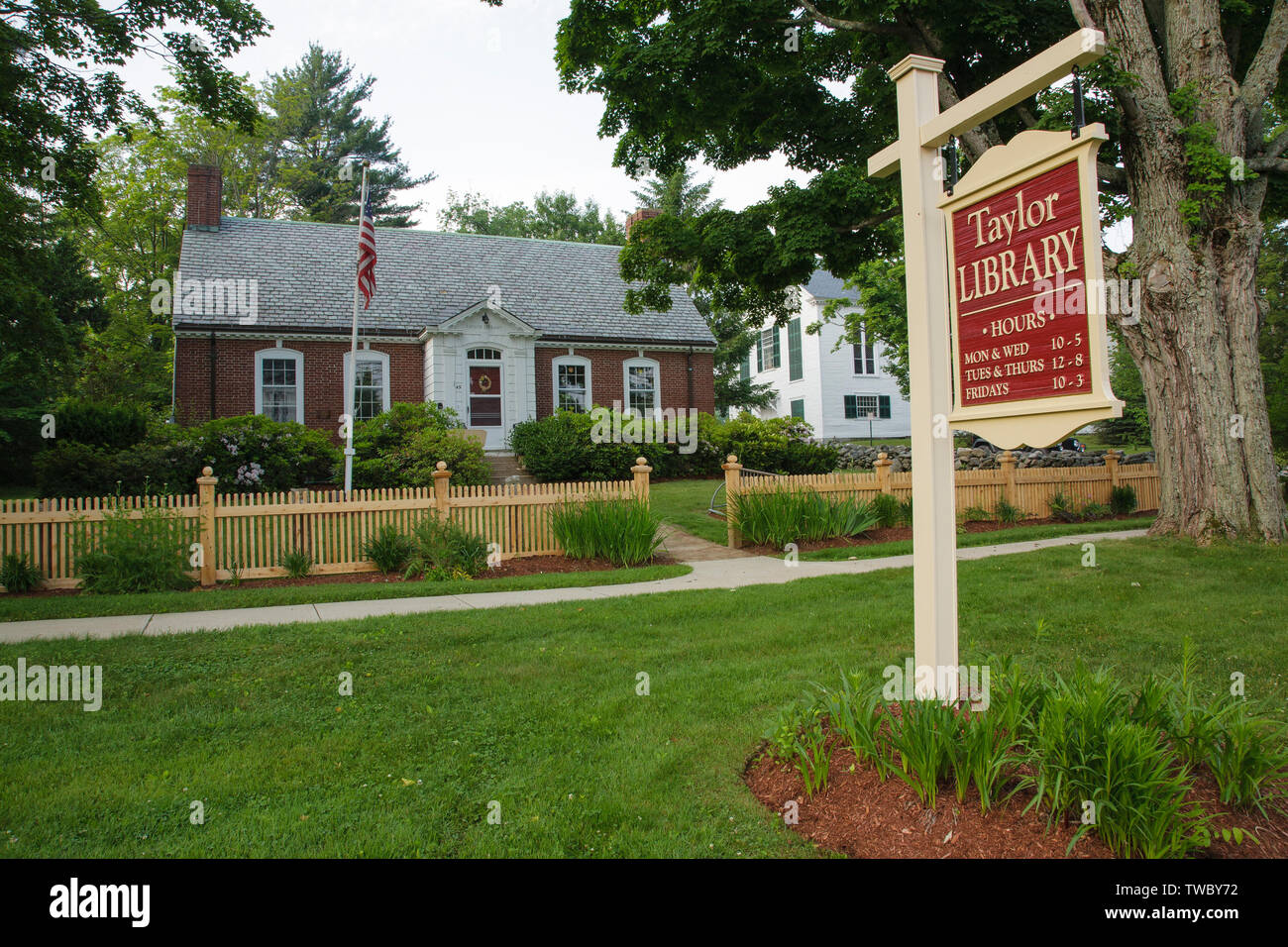 Taylor Library in the historical district of East Derry, New Hampshire ...