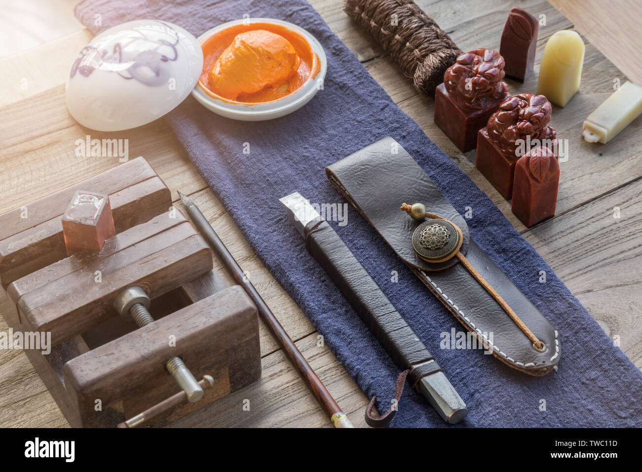 Chinese seal engraving hi-res stock photography and images - Alamy