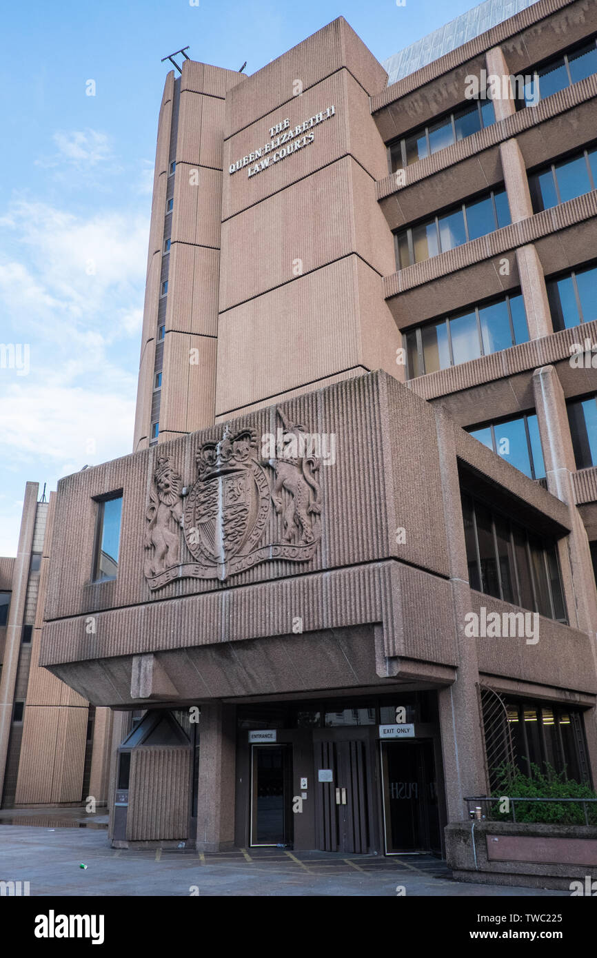 Liverpool crown court building hi-res stock photography and images - Alamy