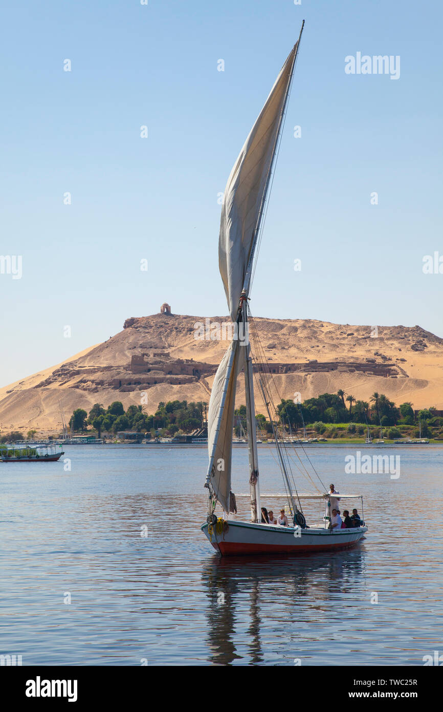 Faluca, Assuan, Valle del Nilo, Egipto Stock Photo - Alamy