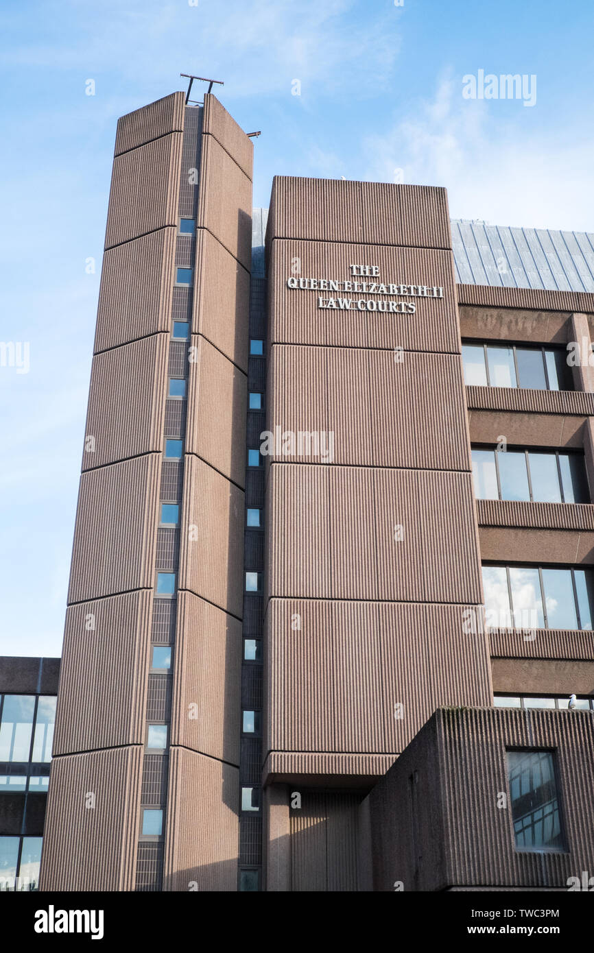 Queen elizabeth law court liverpool hi-res stock photography and images ...