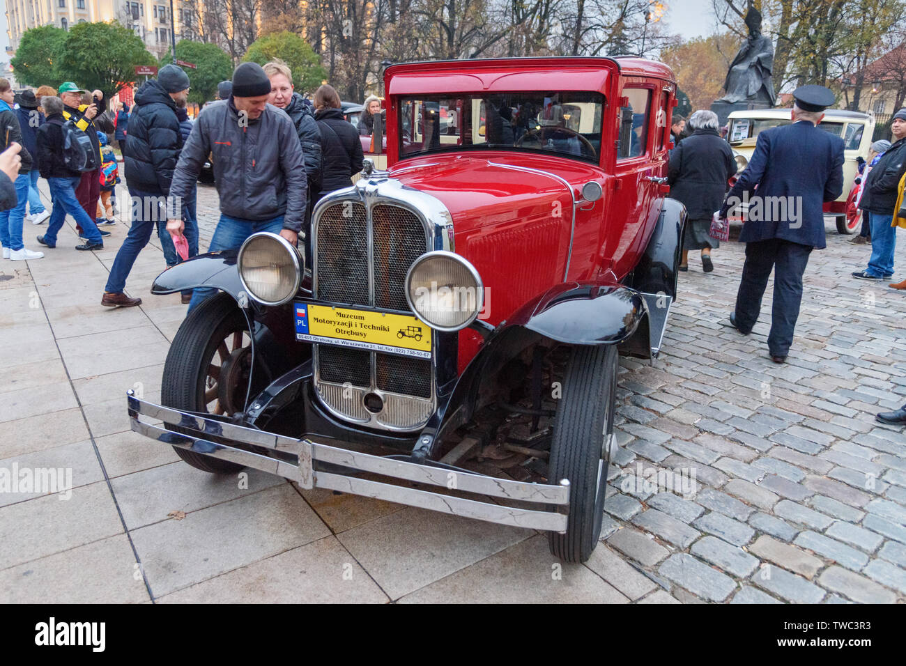Vintage car in warsaw hi-res stock photography and images - Alamy