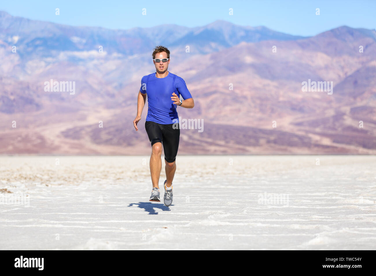 Male athlete sprinting hi-res stock photography and images - Alamy