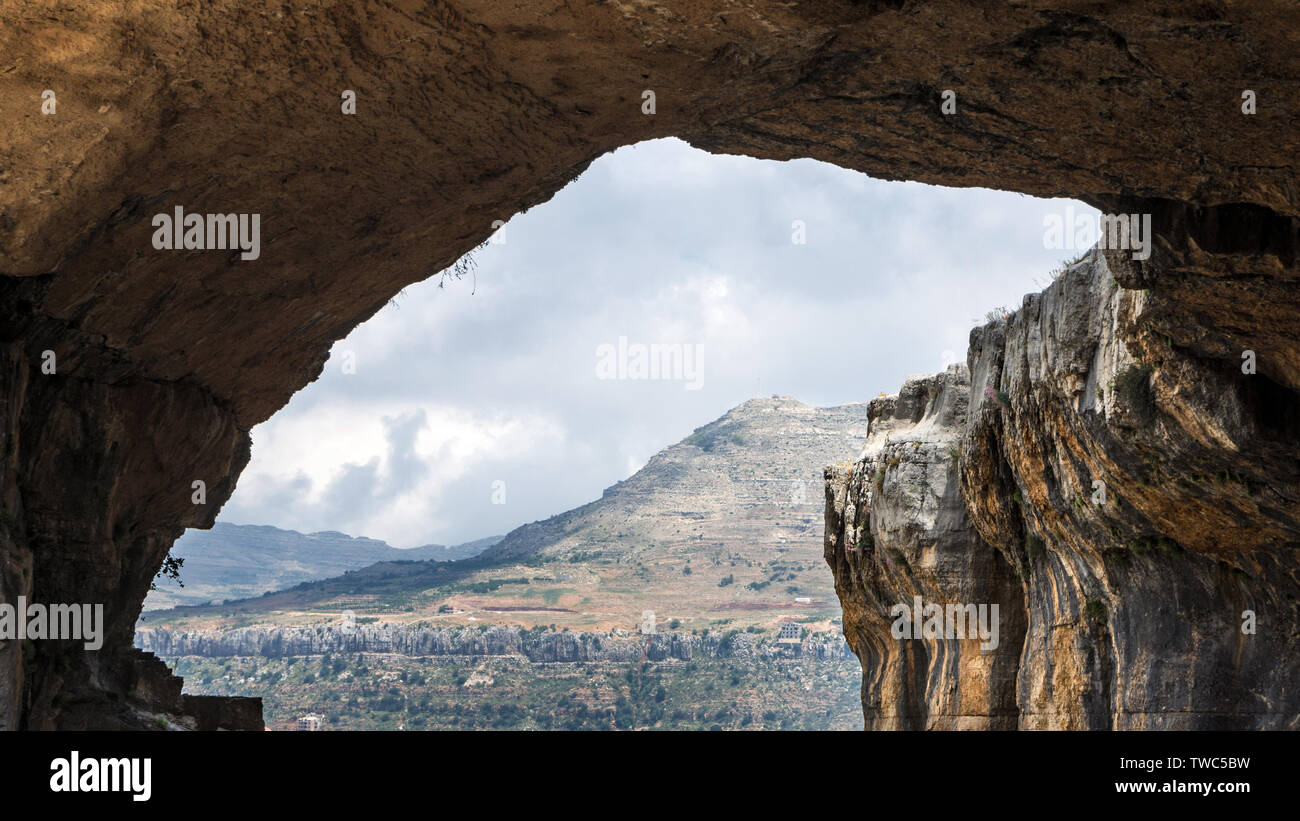 Kfardebian natural bridge hi-res stock photography and images - Alamy