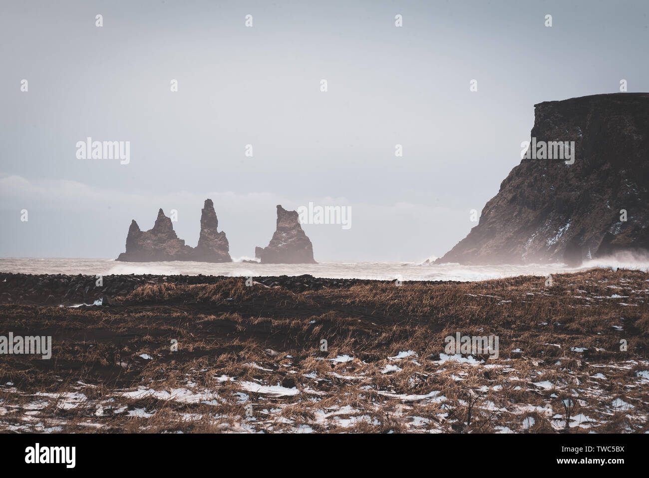 Basalt pillars hi-res stock photography and images - Alamy