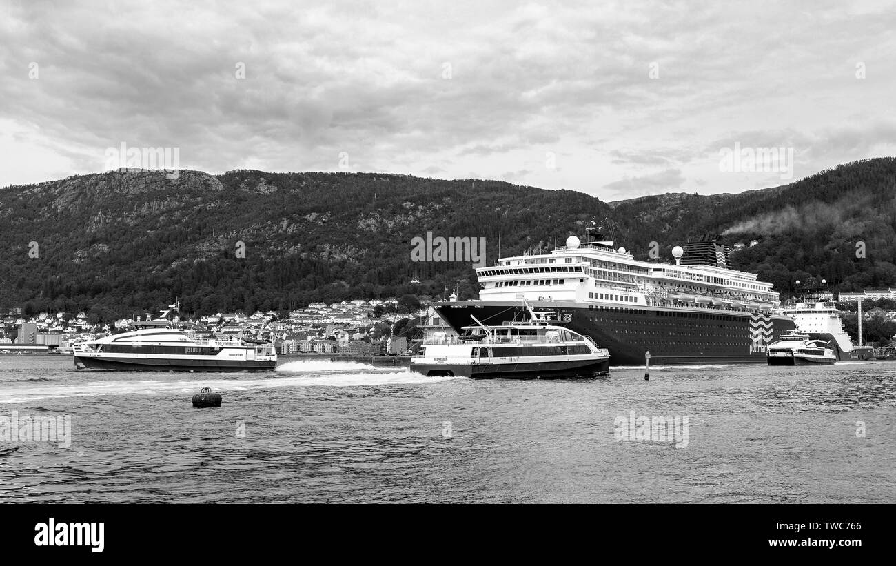 Pullmantur Black and White Stock Photos & Images - Alamy