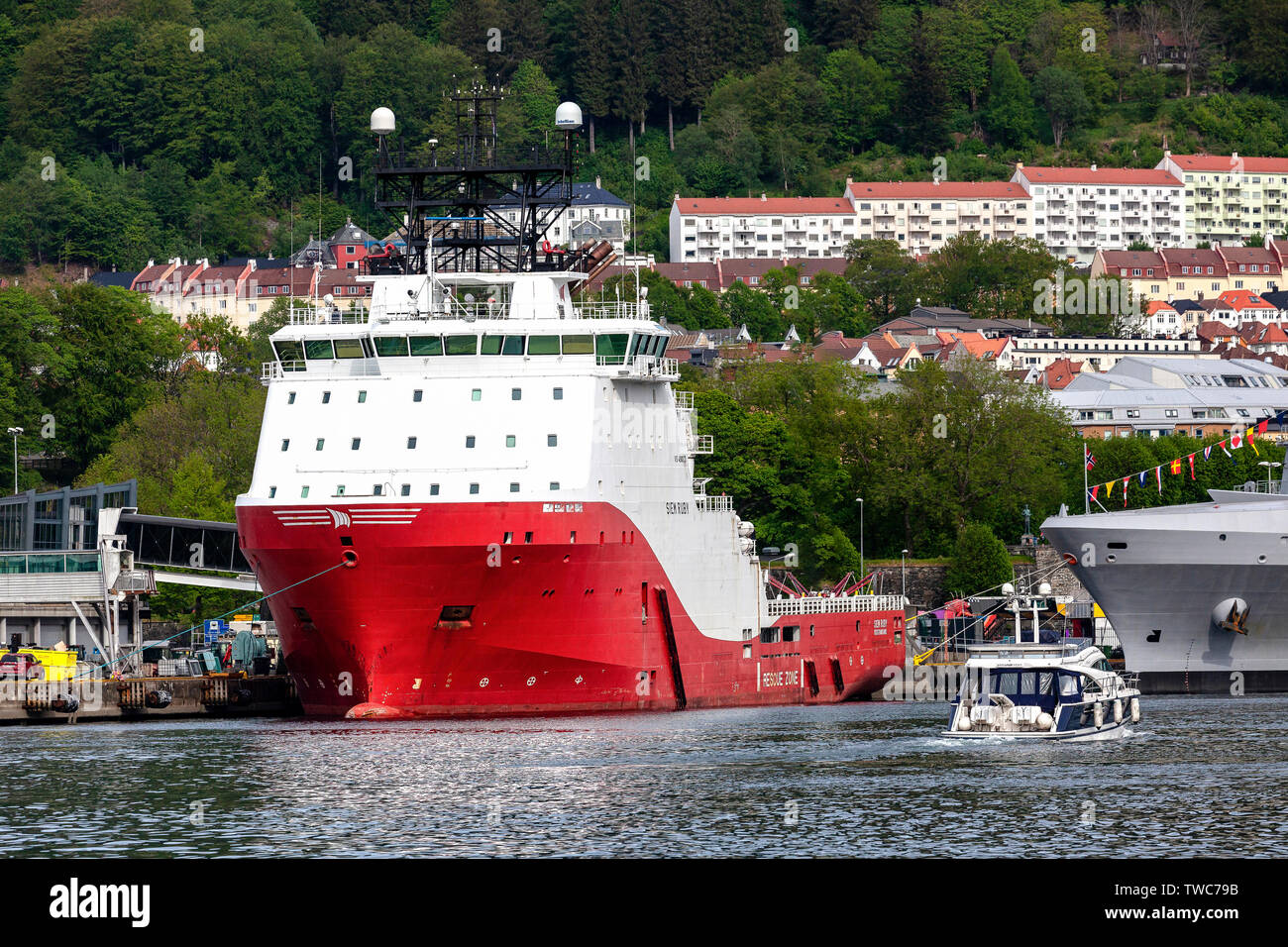 Offshore AHTS anchor handling tug supply vessel Siem Ruby at ...