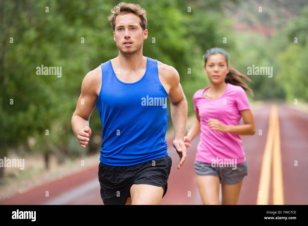 Marathon Runners Female Stock Photos & Marathon Runners Female Stock ...