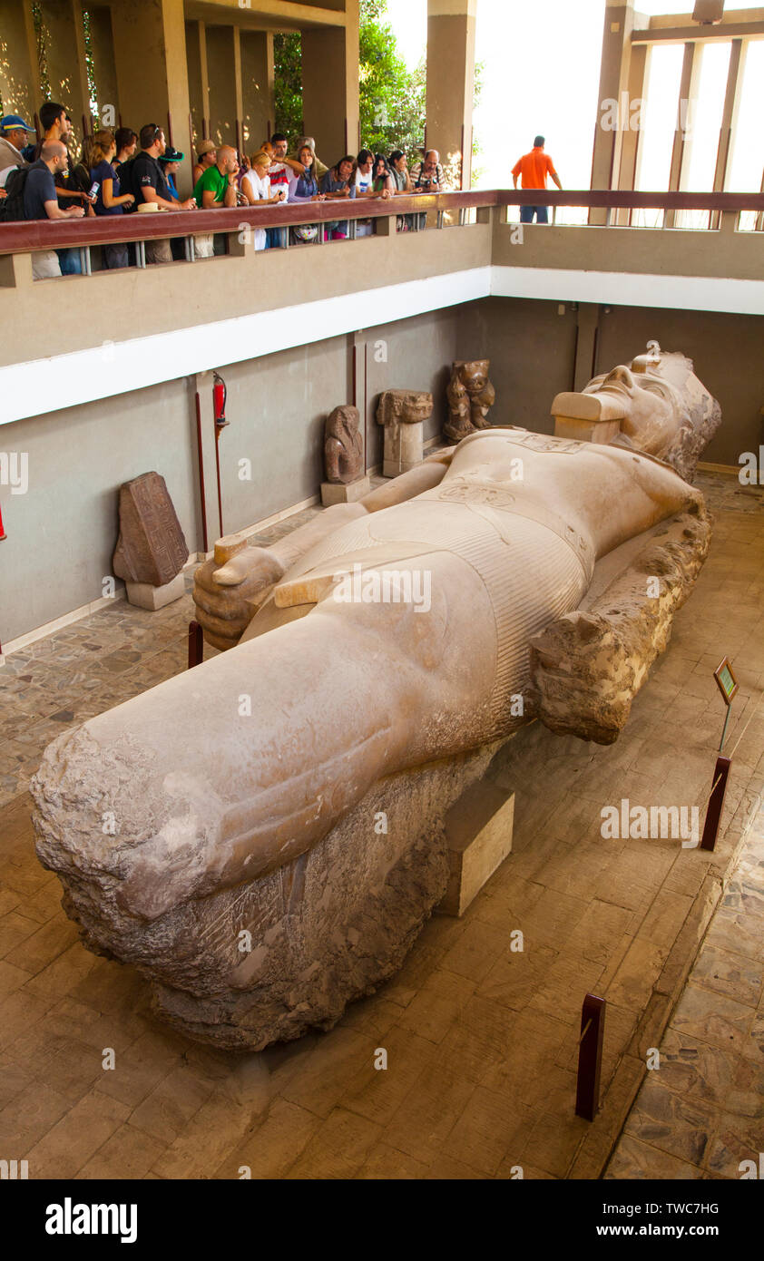 Ramses II,Menfis, El Cairo, Valle del Nilo, Egipto Stock Photo - Alamy