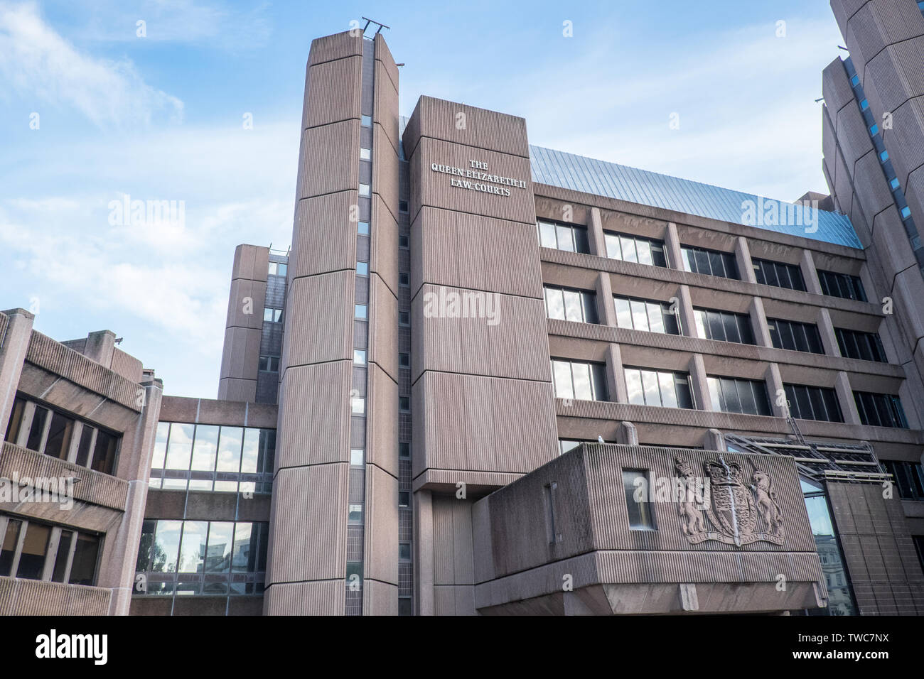 Queen elizabeth ii law courts hi-res stock photography and images - Alamy