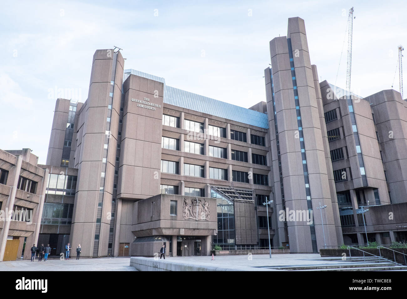 The queen elizabeth ii law courts hi-res stock photography and images ...