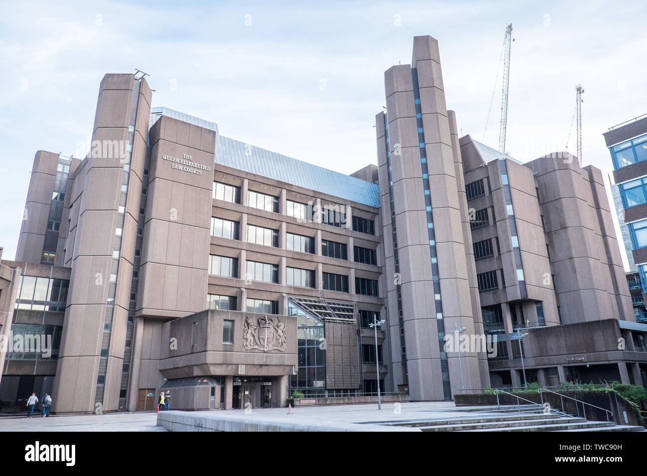 Queen elizabeth ii law courts liverpool hi-res stock photography and images - Alamy