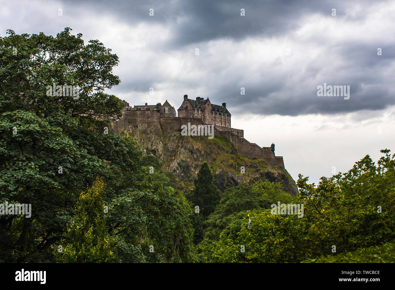 Edinburgh is a famous ancient city in England, with unparalleled ...