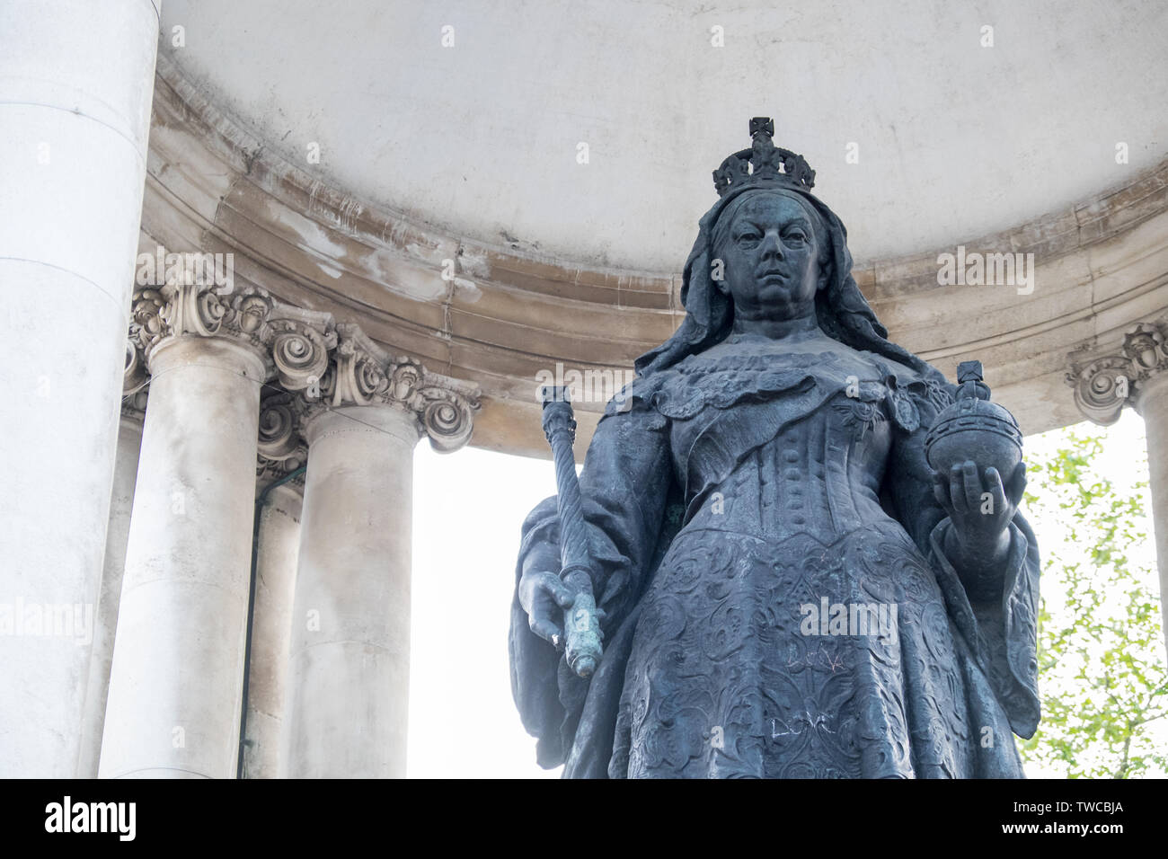 Queen Victoria Monument Liverpool High Resolution Stock Photography and ...
