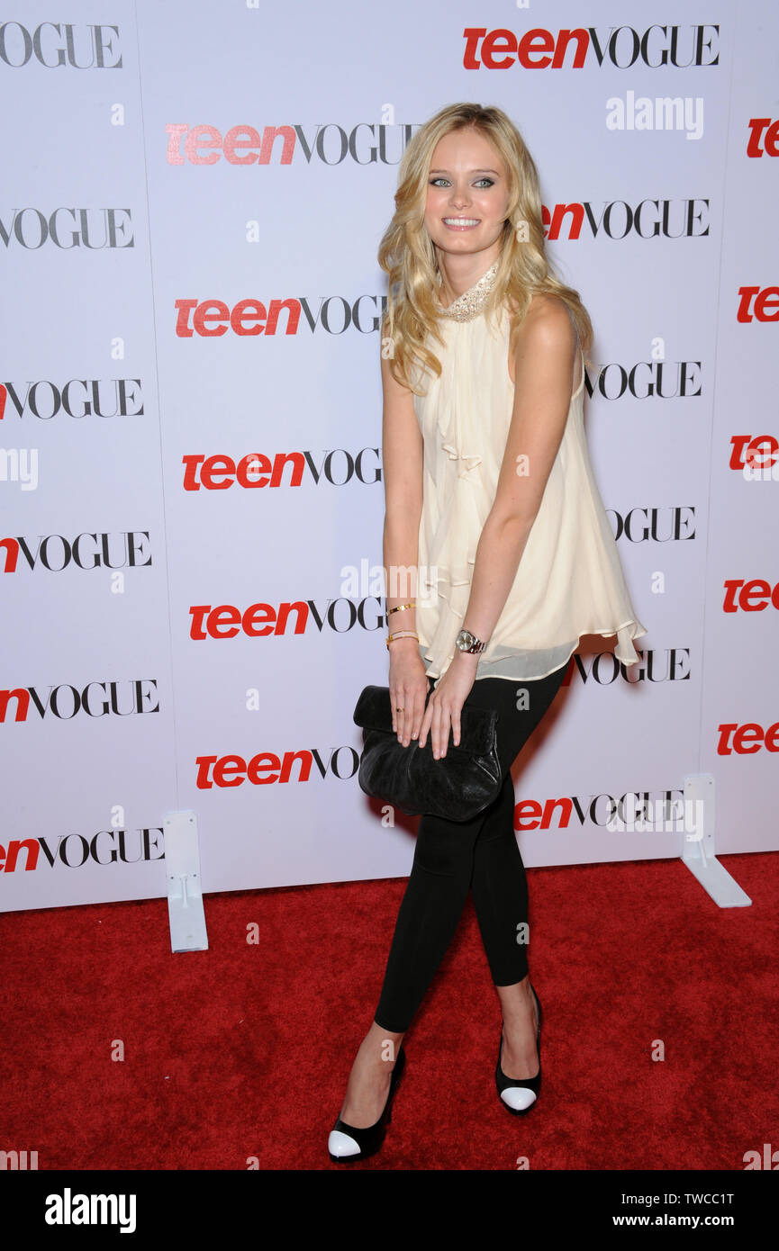 LOS ANGELES, CA. September 18, 2008: Sara Paxton at Teen Vogue's Young ...