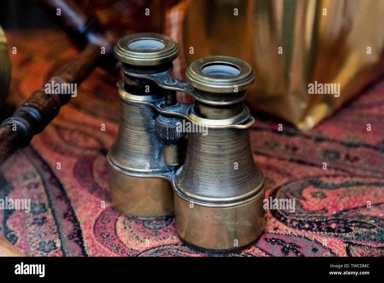 Old Vintage Binoculars Stock Photo - Alamy