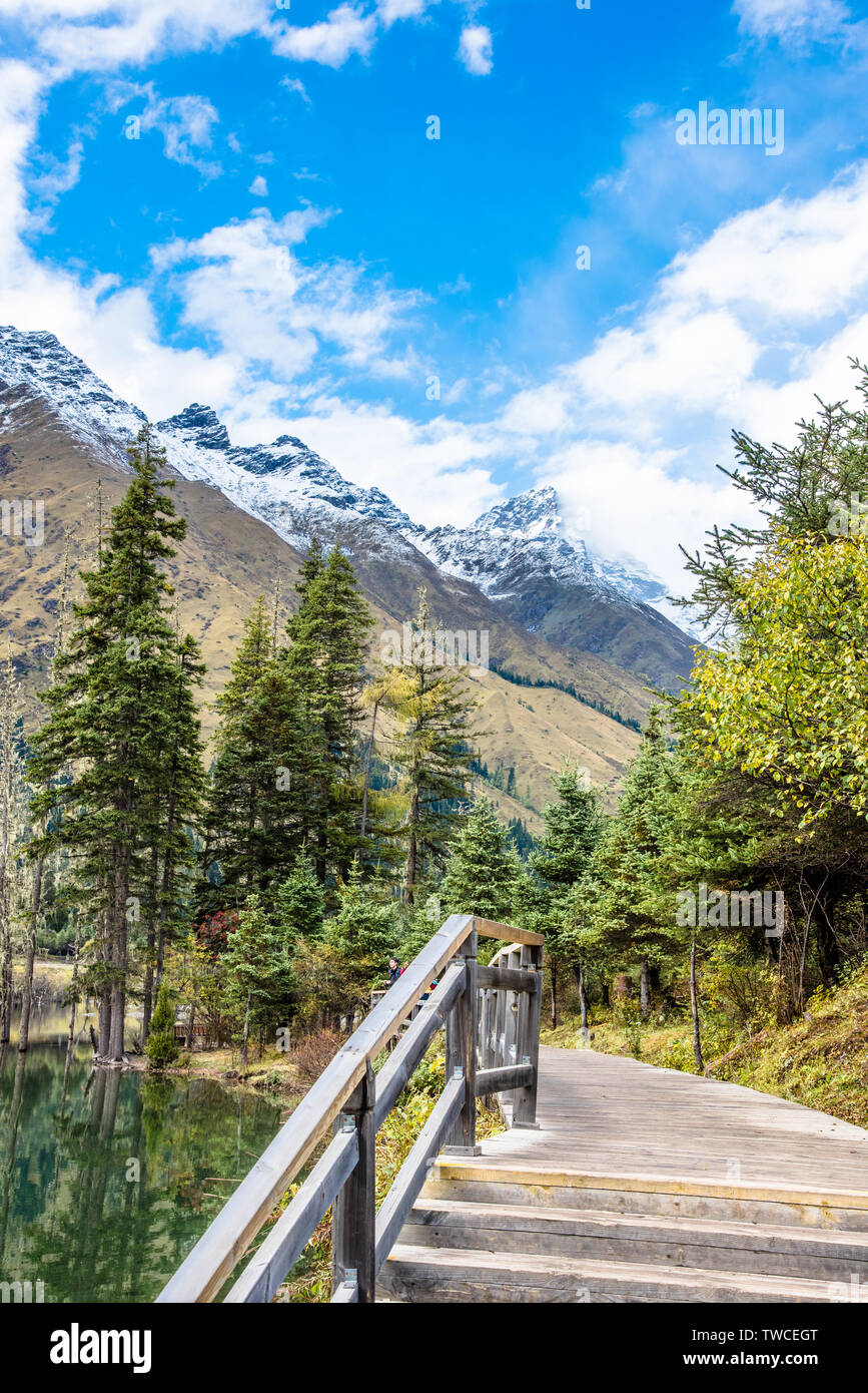 Valleys and rocks in sichuan hi-res stock photography and images - Alamy