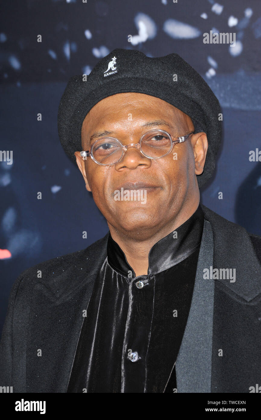 2008 headshot eye contact hat hi-res stock photography and images - Alamy
