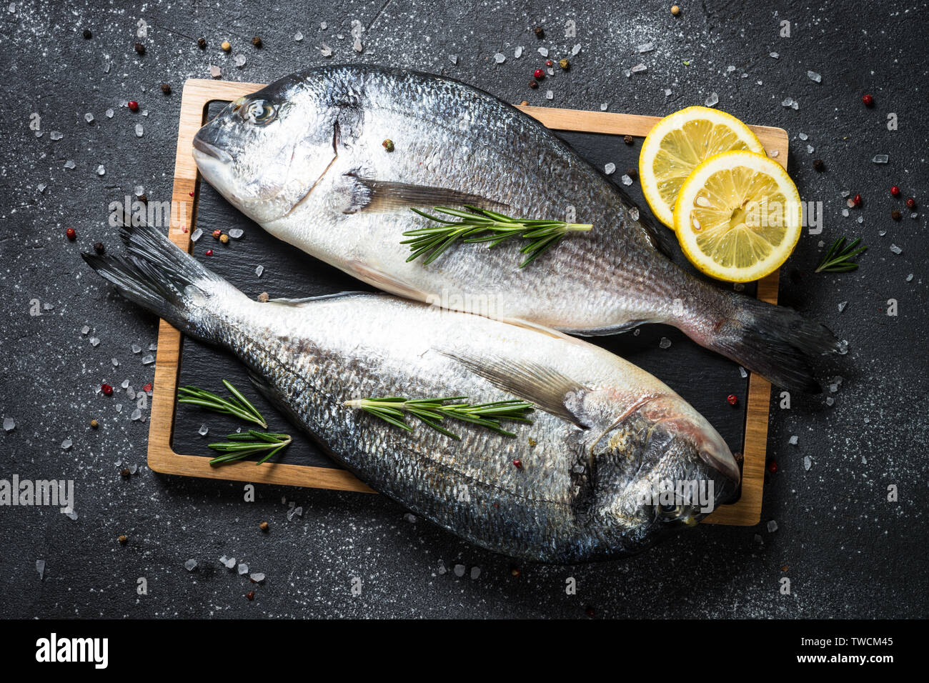 Raw dorado fish hi-res stock photography and images - Alamy