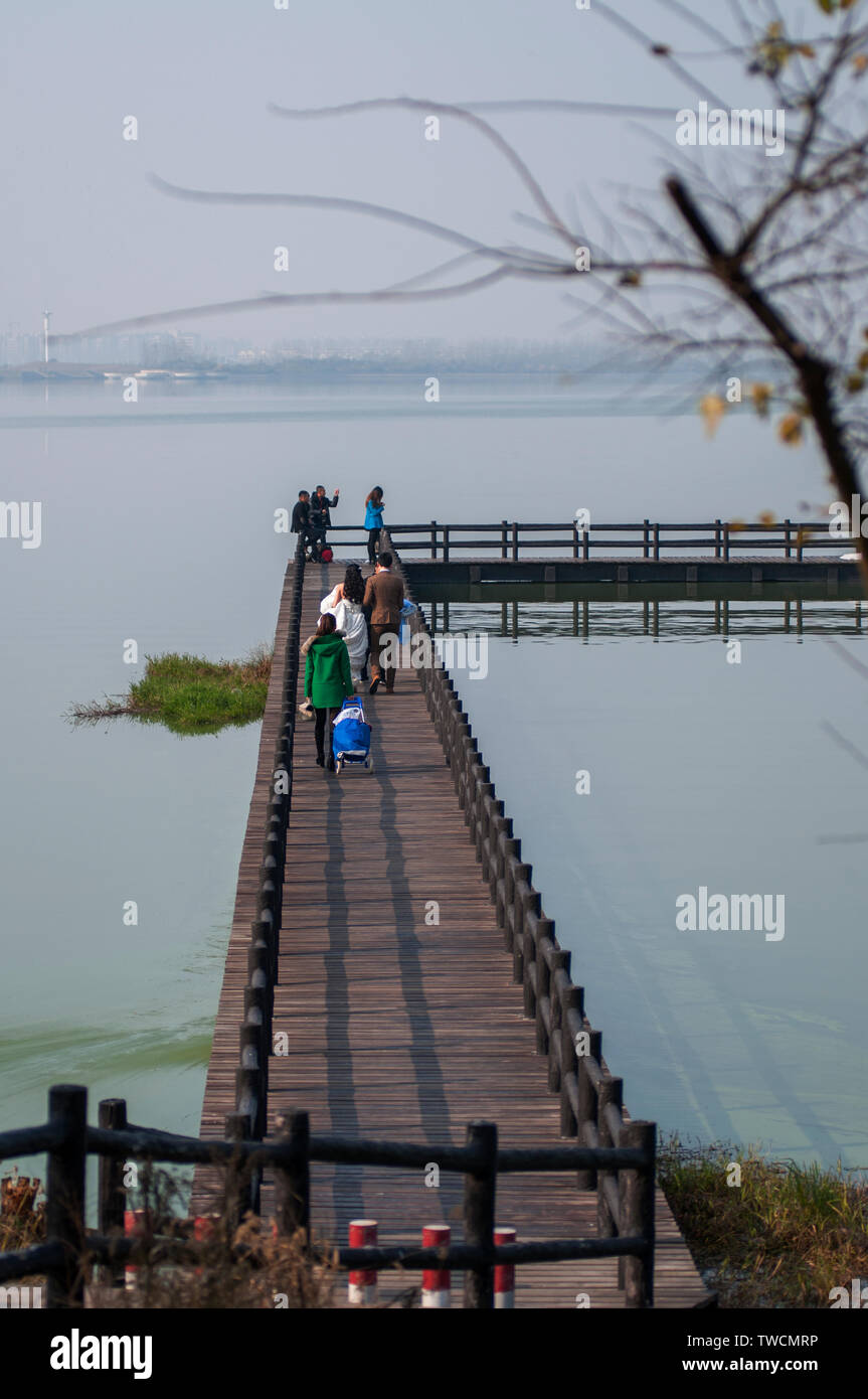 Lake system profile hi-res stock photography and images - Alamy