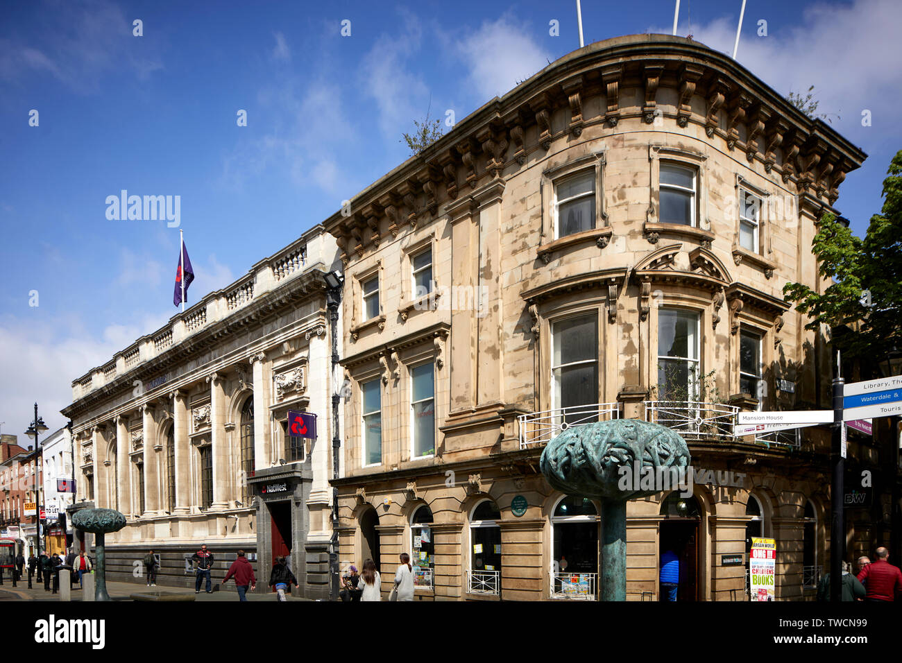 High street architecture hi-res stock photography and images - Alamy
