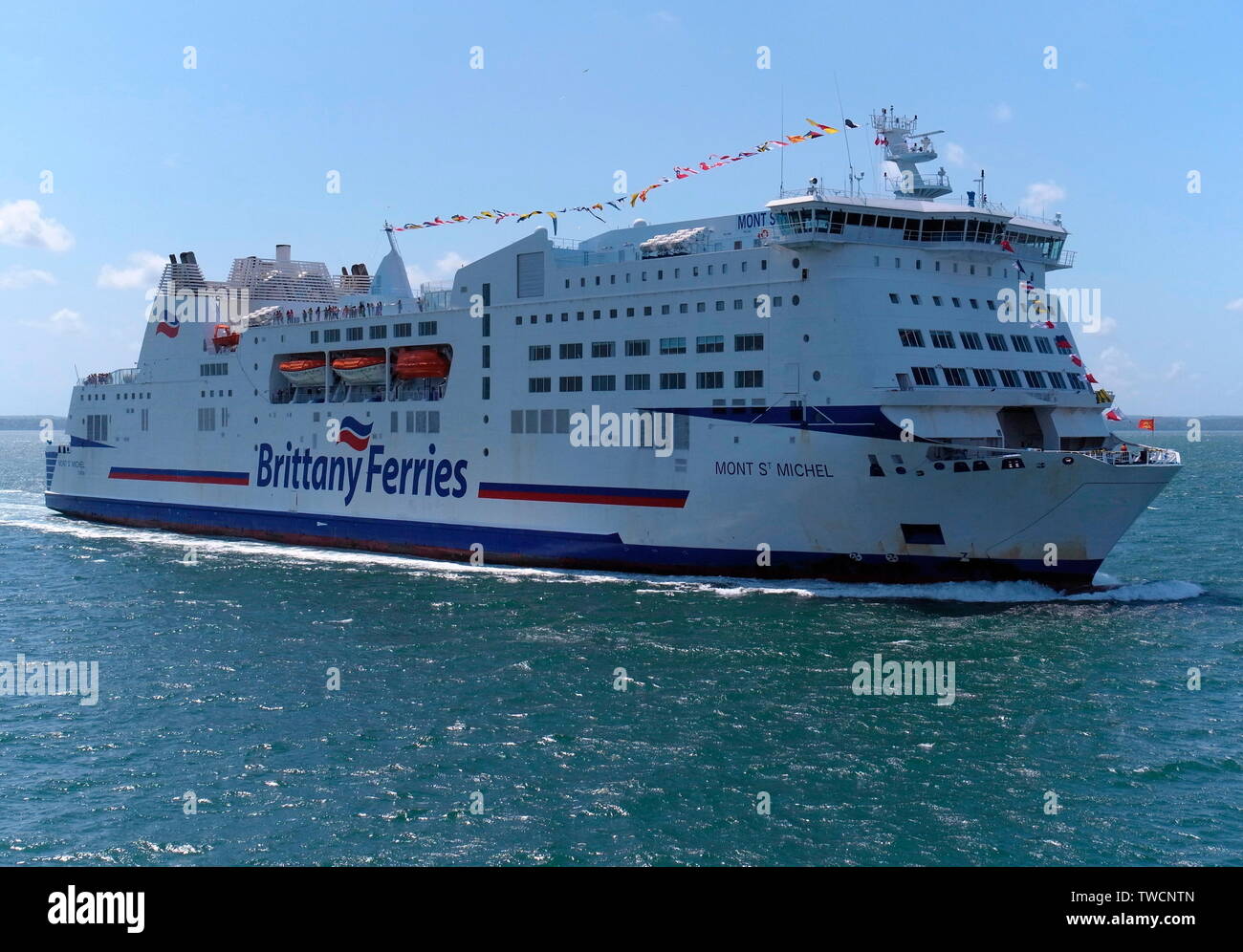 Ship dressed overall hi-res stock photography and images - Alamy