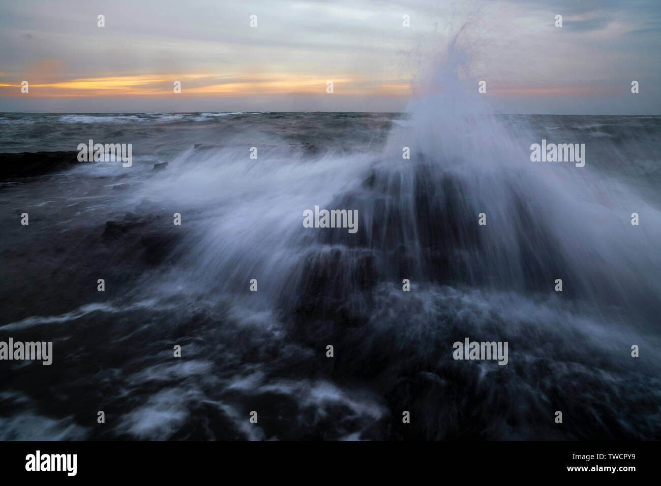 Sea slap hi-res stock photography and images - Alamy
