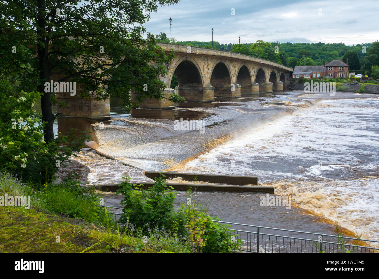 Road bridge river tyne hi-res stock photography and images - Alamy