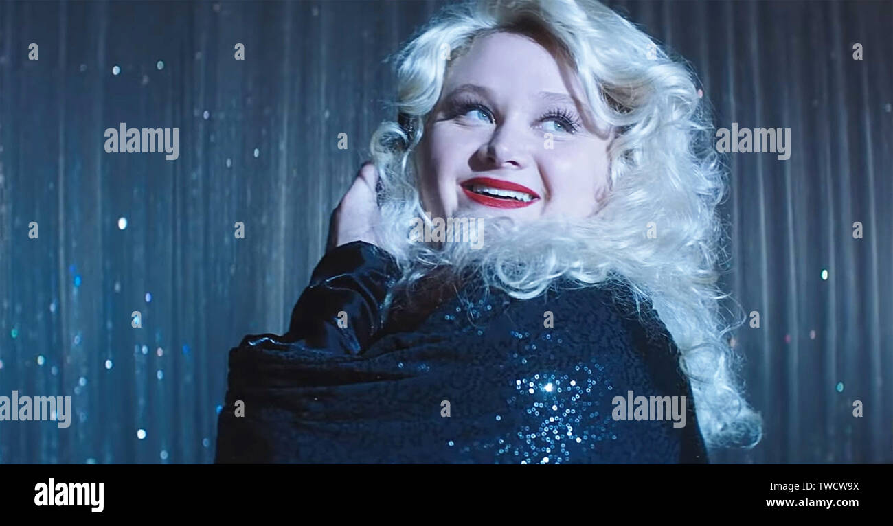 Danielle macdonald dumplin hi-res stock photography and images - Alamy