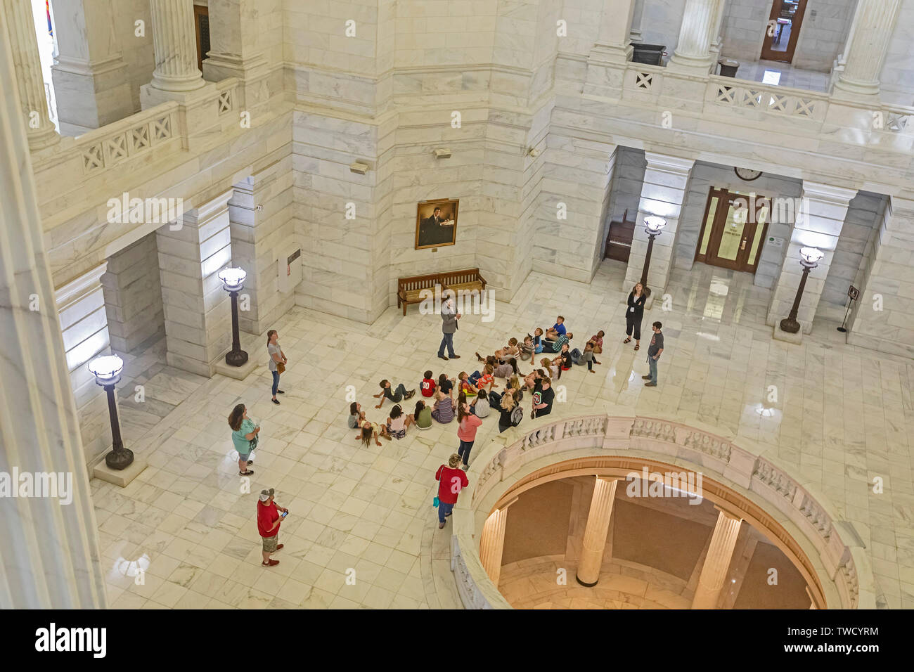 Little Rock, Arkansas - School children in the rotunda during a tour of ...