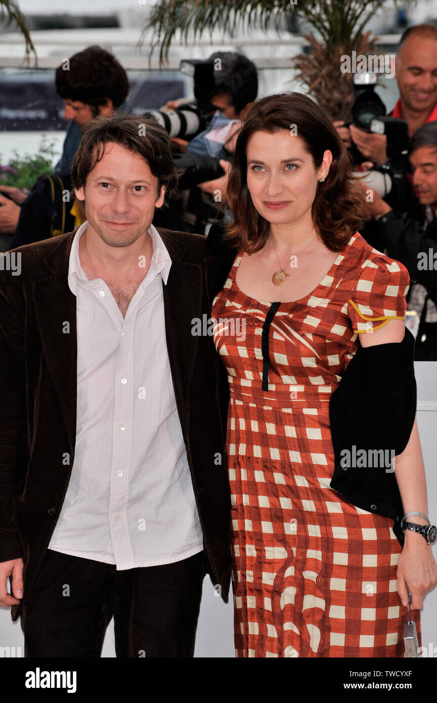 CANNES, FRANCE. May 16, 2008: Emmanuelle Devos & Mathieu Amalric at the photocall for their new ...