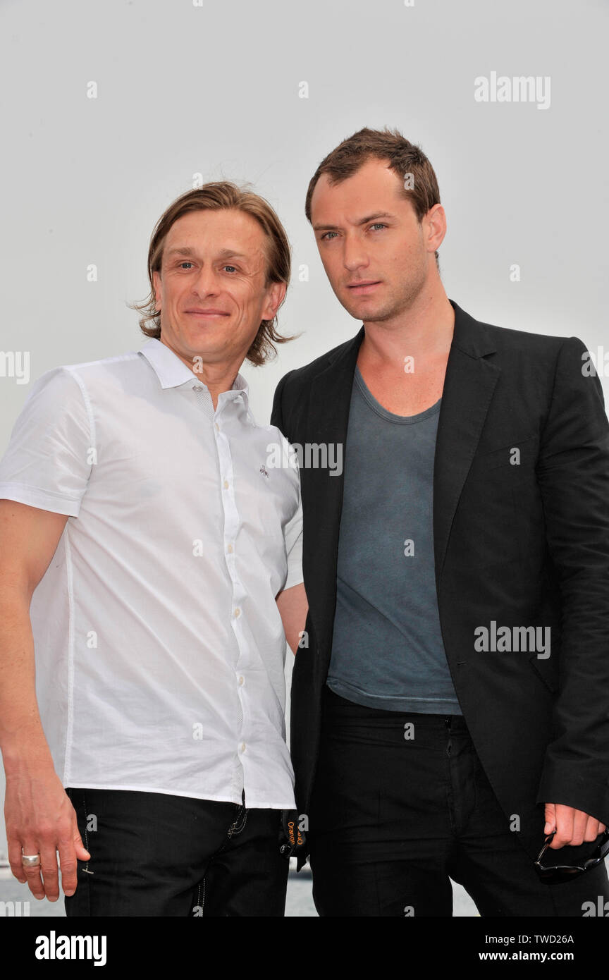CANNES, FRANCE. May 19, 2008: Jude Law & director Jeremy Gilley (left ...