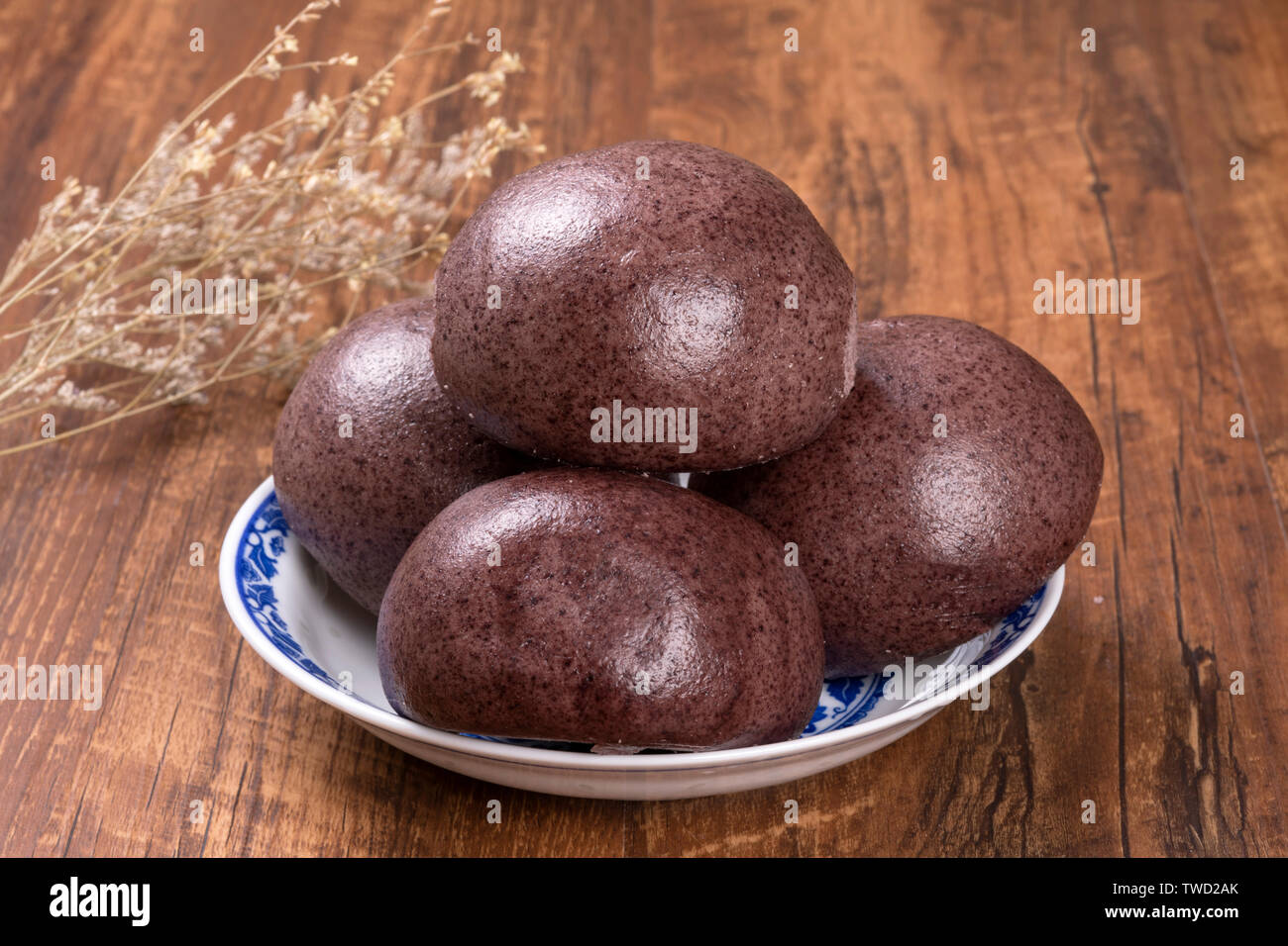 Steamed corn rolls hi-res stock photography and images - Alamy