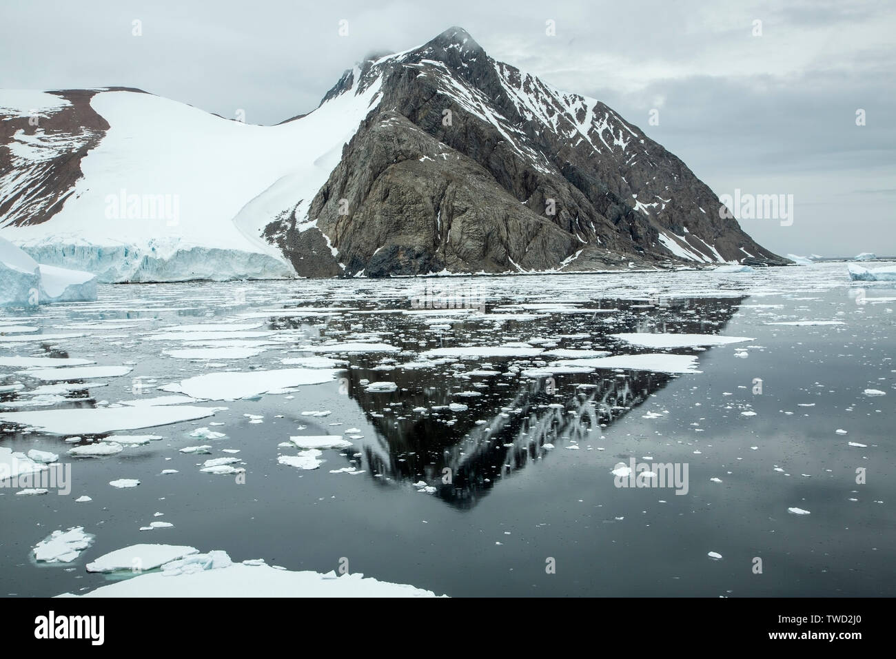 Scenery, Red Rock Ridge, Antarctica 22 January 2019 Stock Photo - Alamy