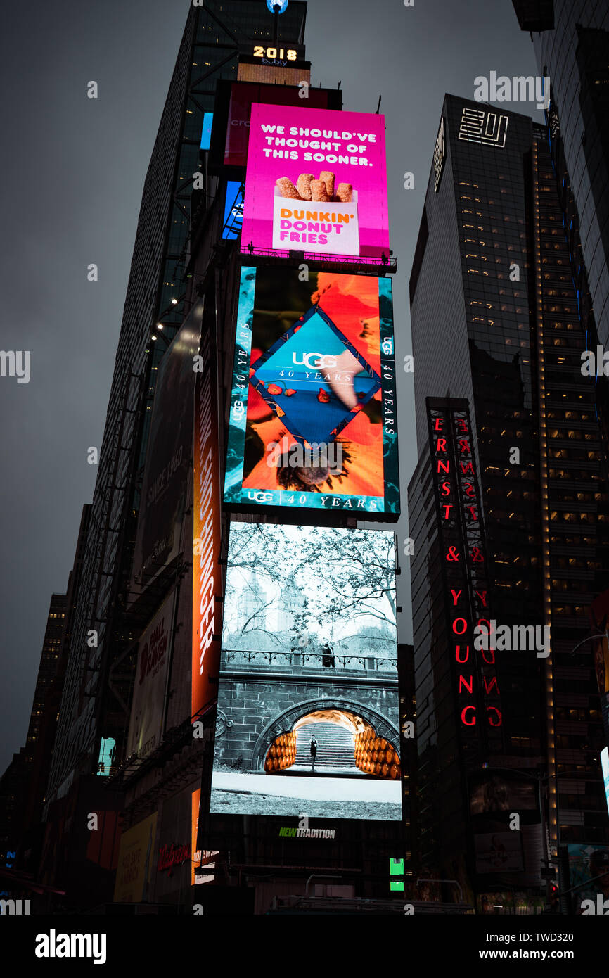 Times Square on rainy day, foggy outside Stock Photo - Alamy