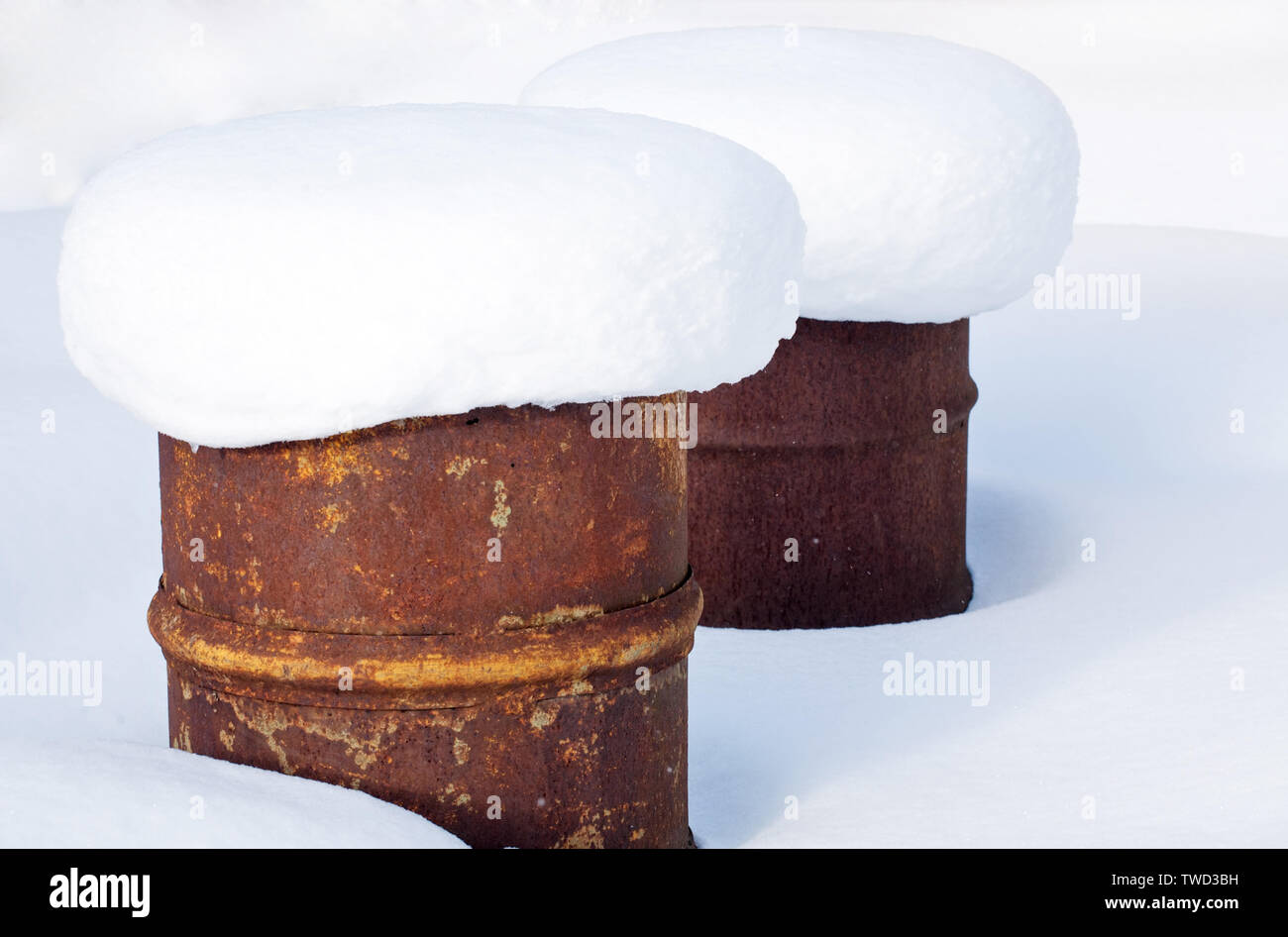 Rusty old big barrel hi-res stock photography and images - Alamy