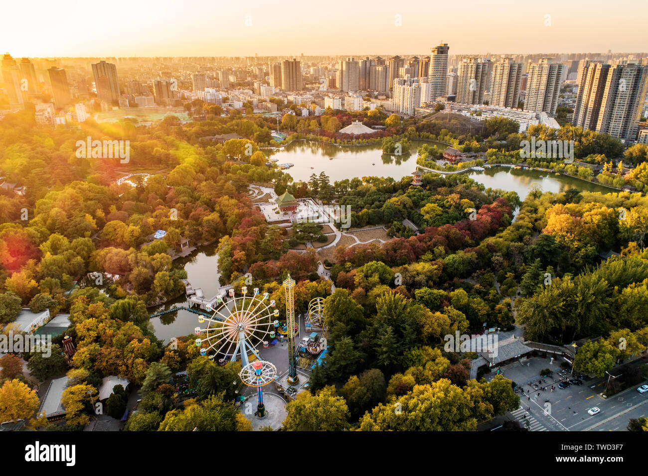 Xian palace hi-res stock photography and images - Alamy